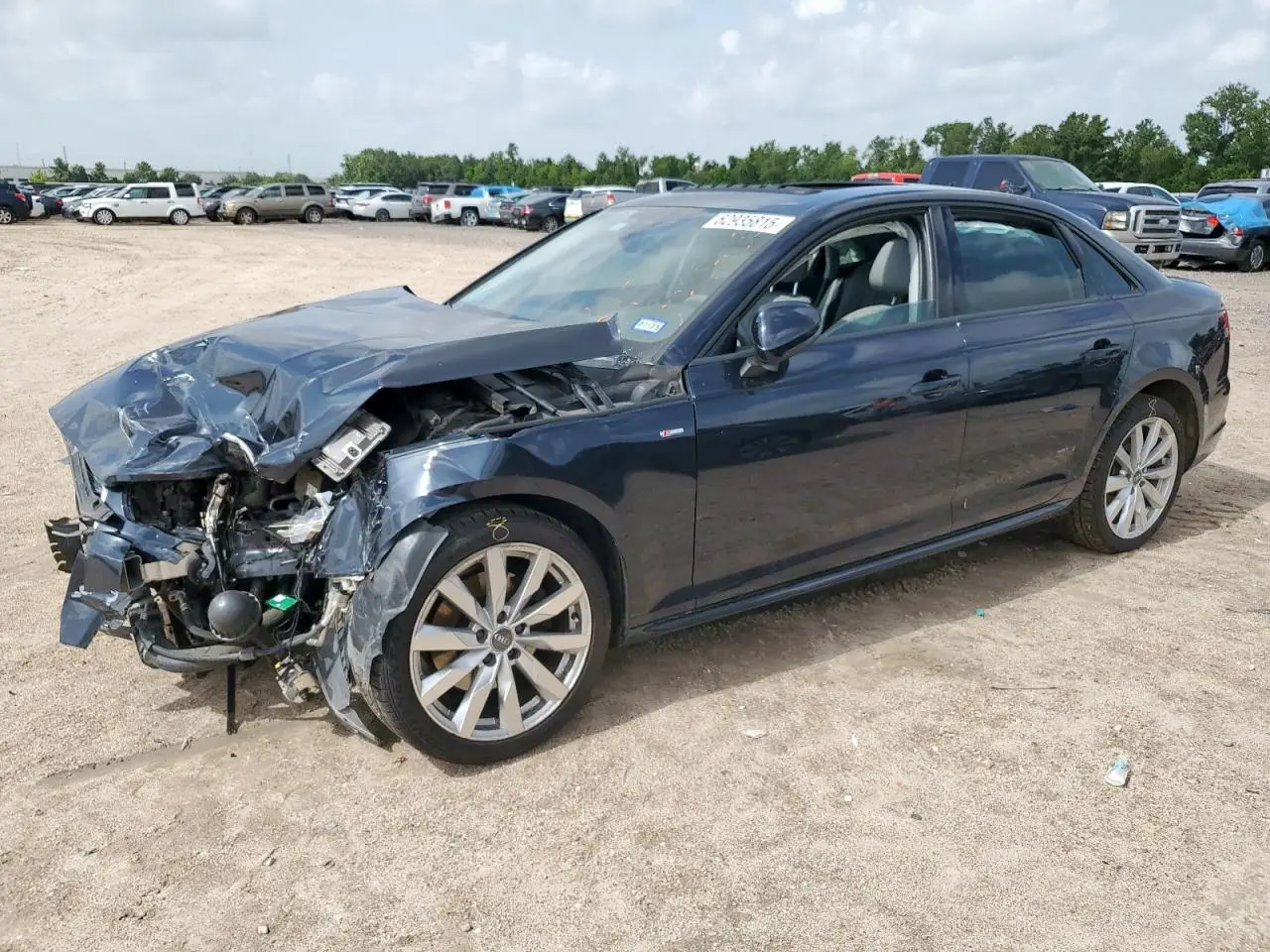 VIN: WAUKMAF42JA128083 | AUDI A4 2018 PREMIUM BLUE 2.0L 4 free car history - Stat.vin