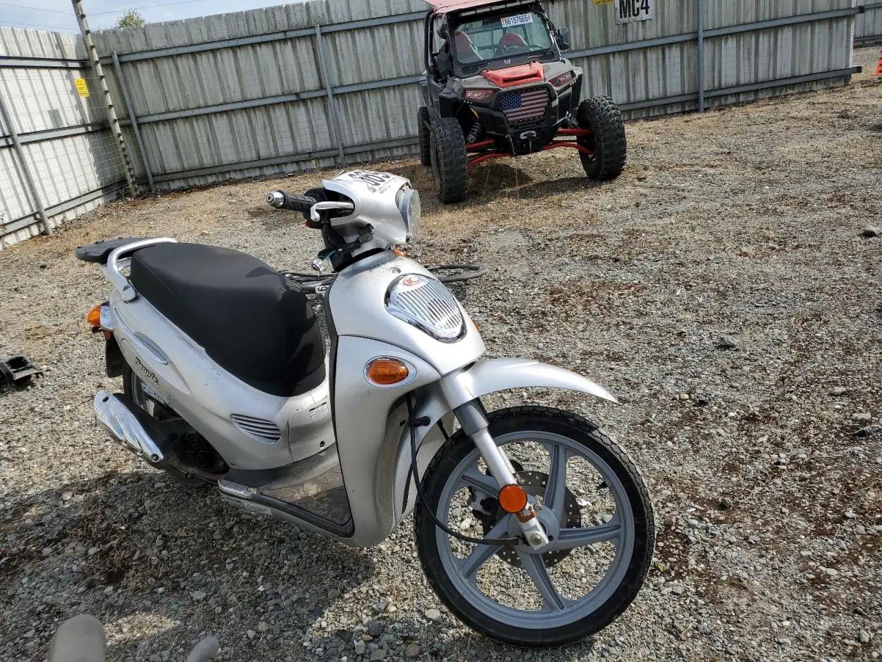 VIN: RFBBAJBA77B203065 | KYMCO USA INC SCOOTER 2007 PEOPLE 150 SILVER 1 free car history - Stat.vin